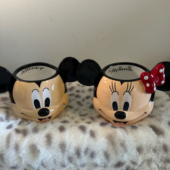 Disney | Other | Disney Mickey And Minnie Mouse Ceramic Planters | Poshmark